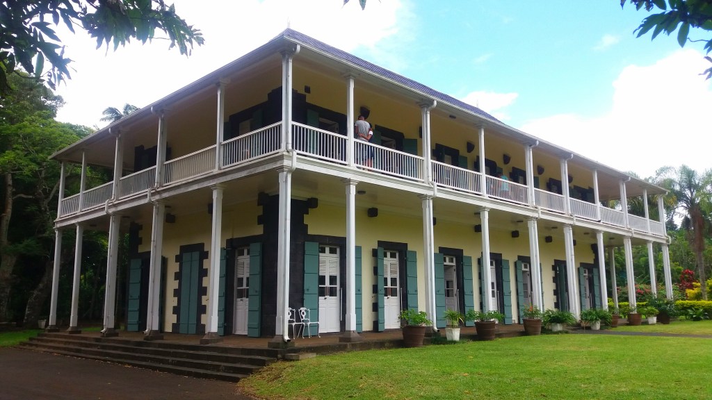 Travel: A Walk in Pamplemousses – The Points of Lu