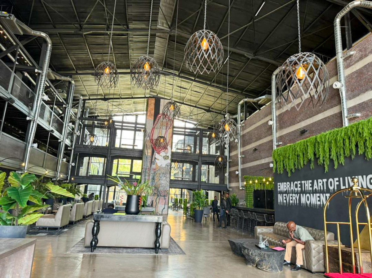 Cargo 88: Cargo Containers Transformed into a Luxury Hotel – The Points ...